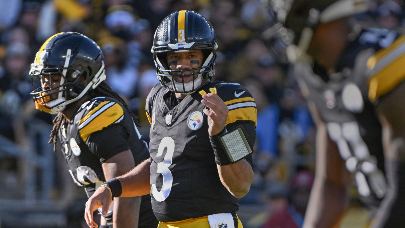 Russell Wilson responds to Broderick Jones saying he doesn't get mad ...