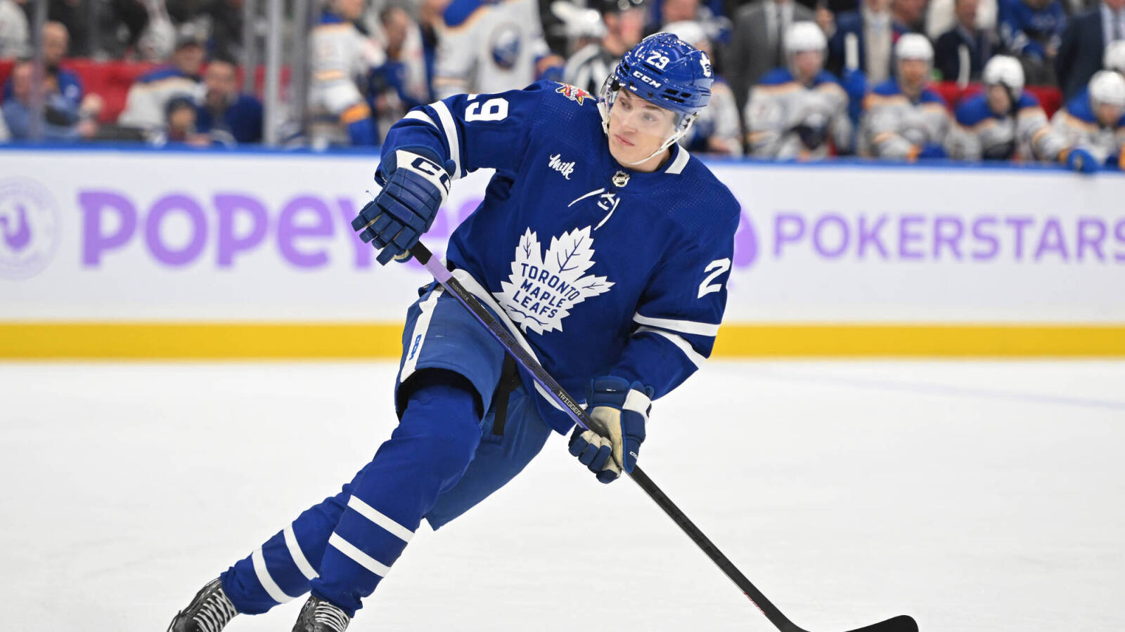 Maple Leafs Highlights: One-Hand Holmberg & Amazing Matthews | Yardbarker