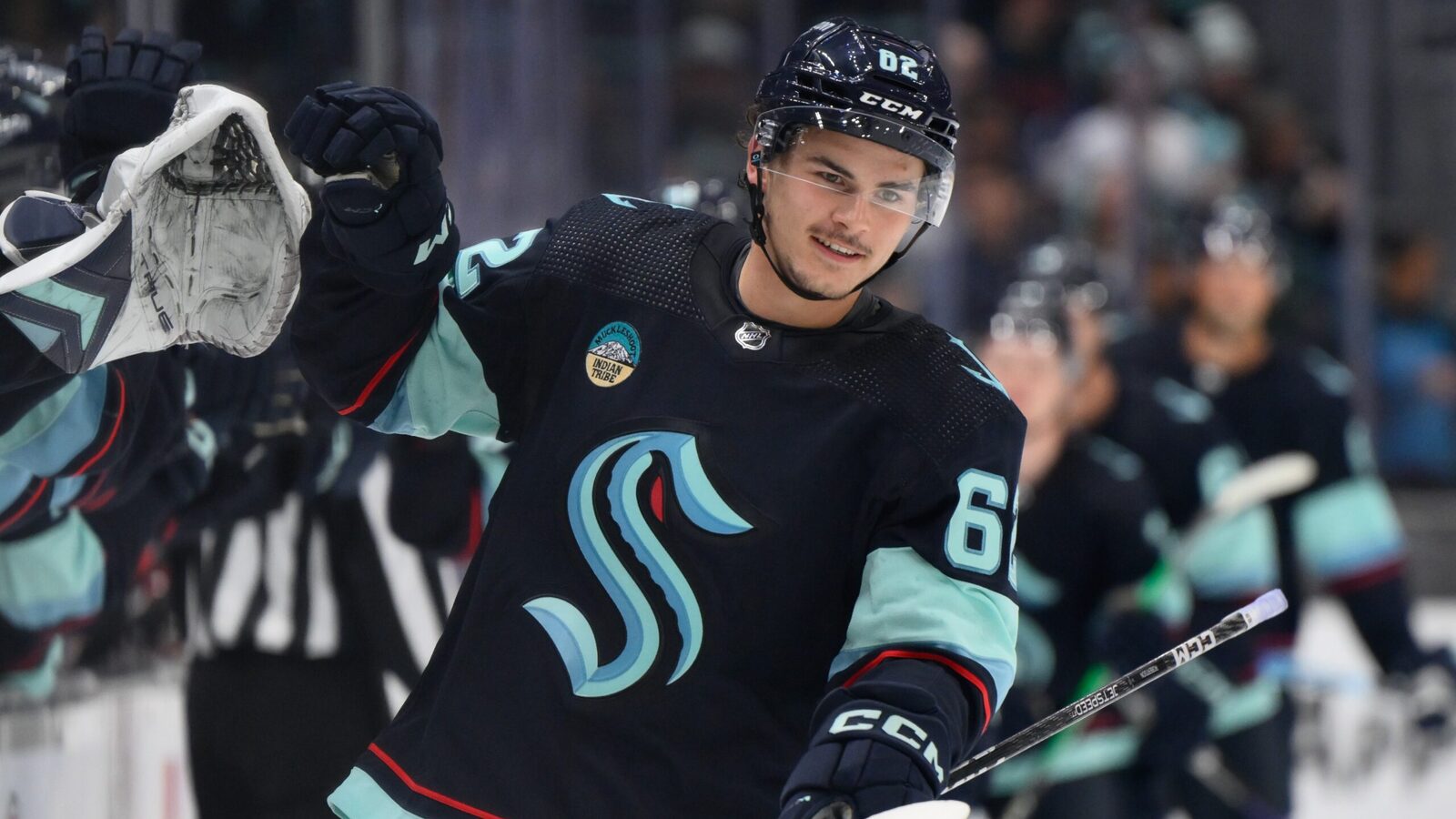 Flyers acquire Tucker Robertson from Kraken for Jon-Randall Avon ...