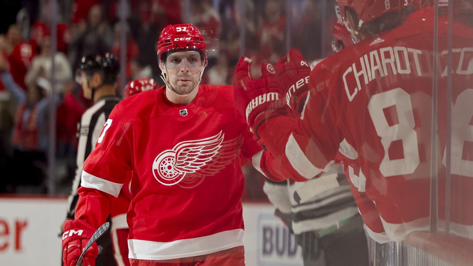 In Retrospect, Red Wings Perron Should’ve Punched Zub | Yardbarker