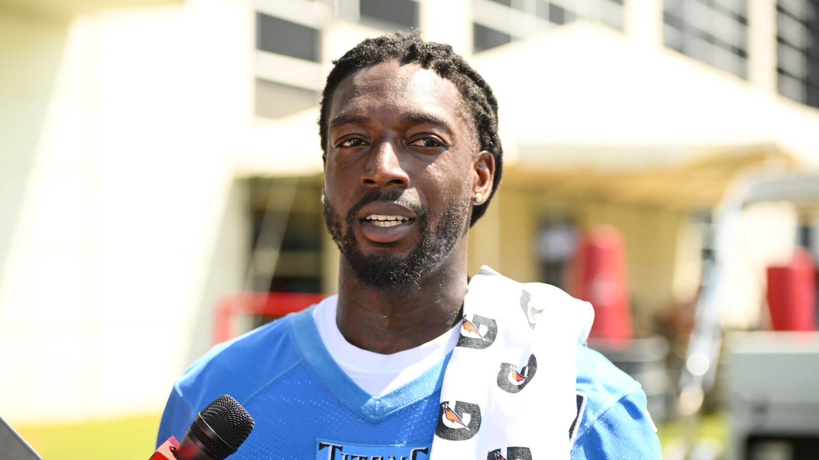 AFC Notes: Calvin Ridley, James Gladstone, Jaguars, Titans | Yardbarker