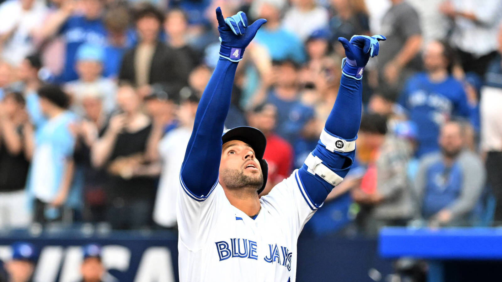 Leadoff HR helps George Springer equal a Hall of Famer | Yardbarker