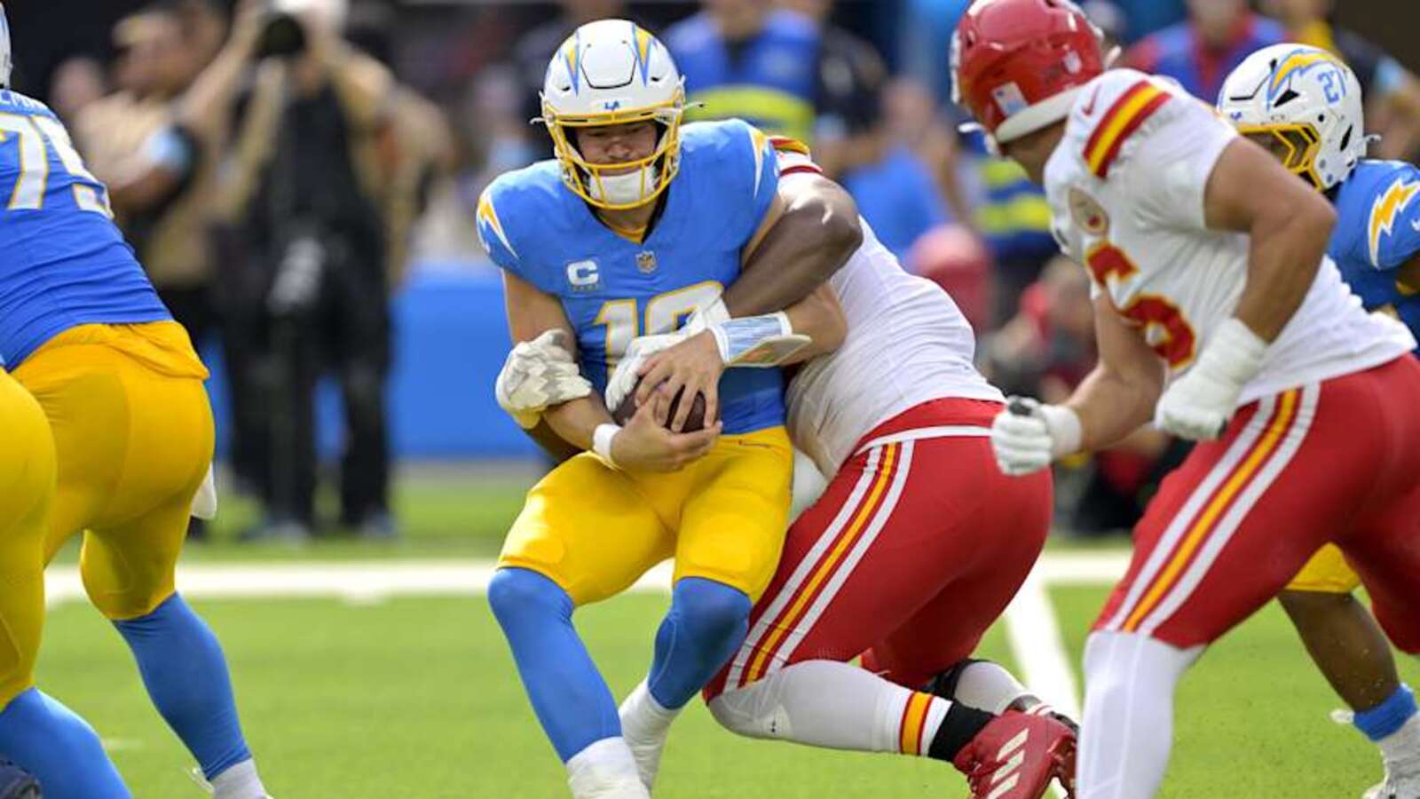 How Jones, Defense Are Preparing to Lead Chiefs on Sunday | Yardbarker