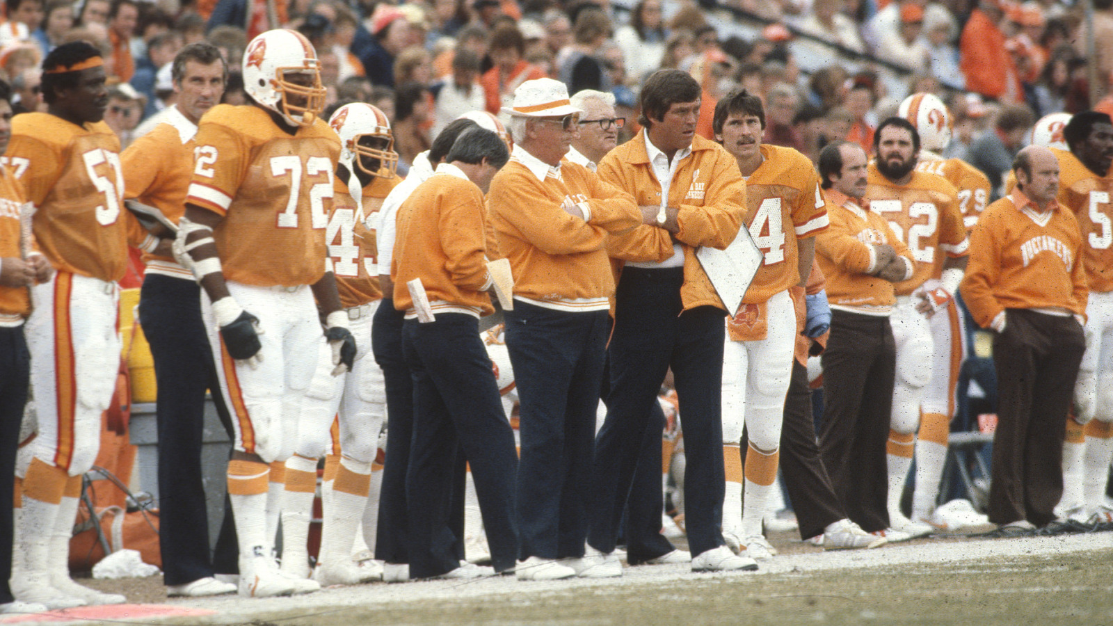 The best & worst all-time uniforms for all 32 NFL franchises | Yardbarker