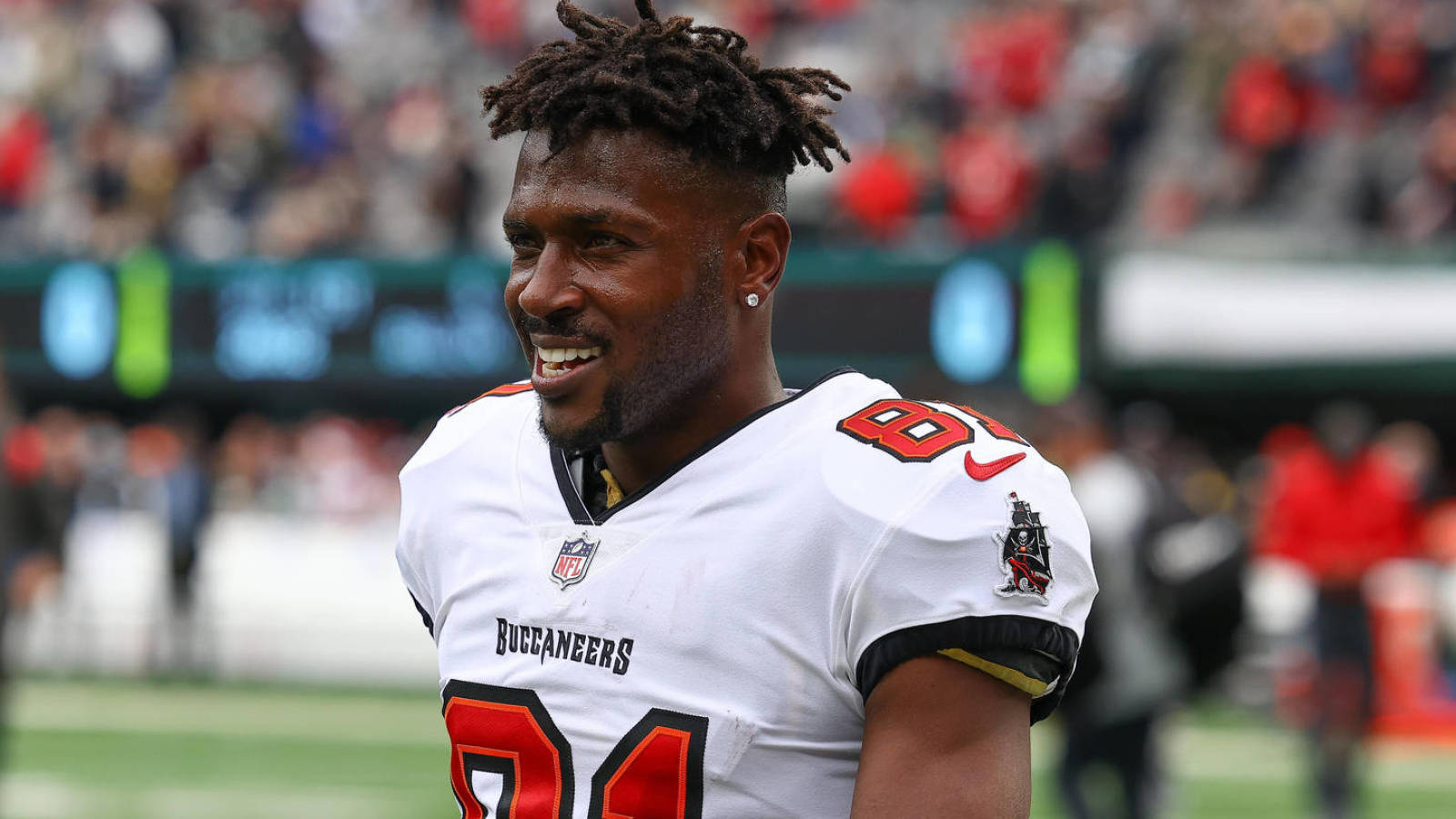 Antonio Brown's glove from 'meltdown game' up for auction | Yardbarker