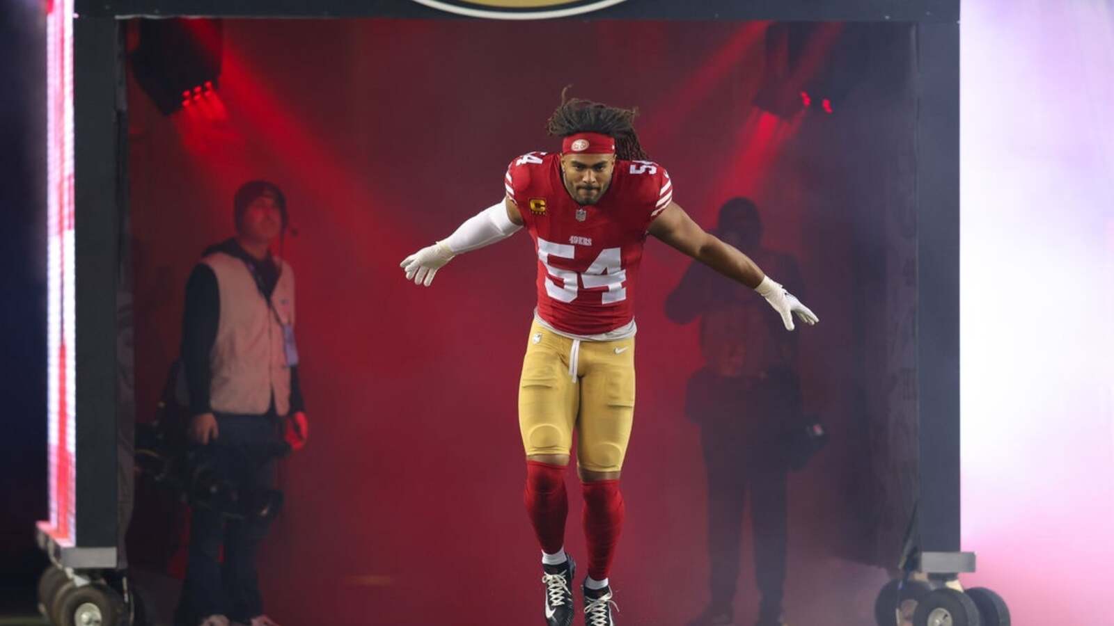Report: 49ers' Fred Warner becomes highest-paid LB | Yardbarker