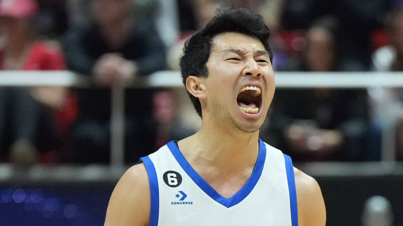 Jazz post questionable Simu Liu lookalike on scoreboard | Yardbarker