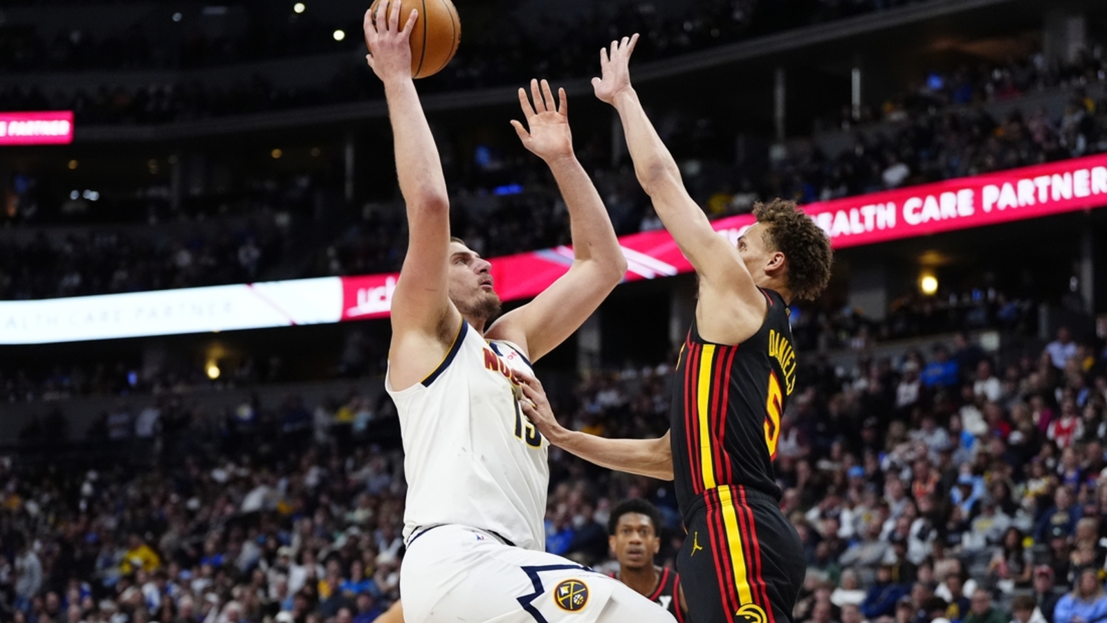 Nikola Jokic strikes again as Nuggets dispose of Hawks | Yardbarker
