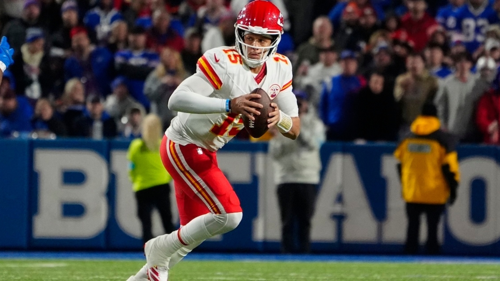 Patrick Mahomes fined for ‘violent gesture’ while celebrating touchdown ...