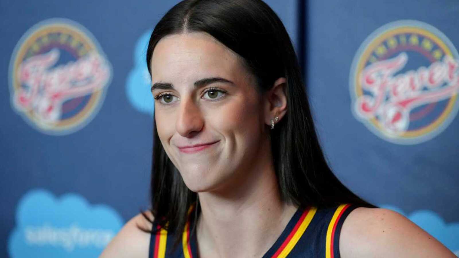 Caitlin Clark Sent Powerful Message to Former Iowa Star Before WNBA ...