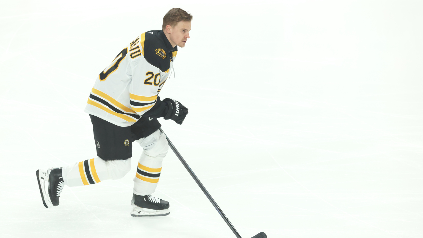 Bruins are having extension talks with veteran defenseman | Yardbarker