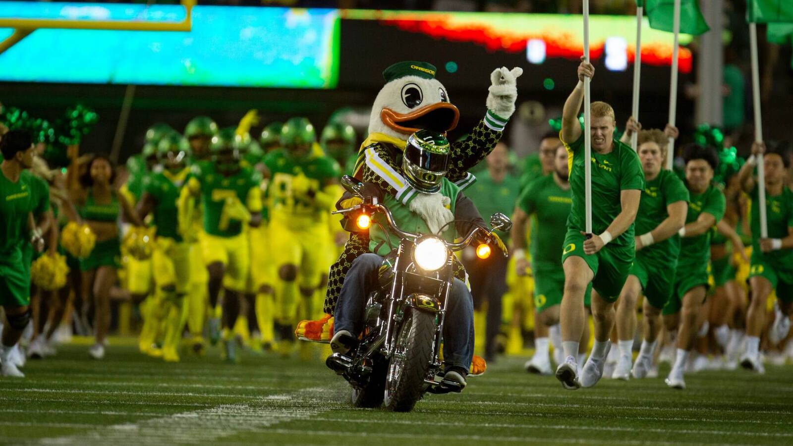 Oregon Ducks will wear sick black and white uniforms vs. Arizona ...