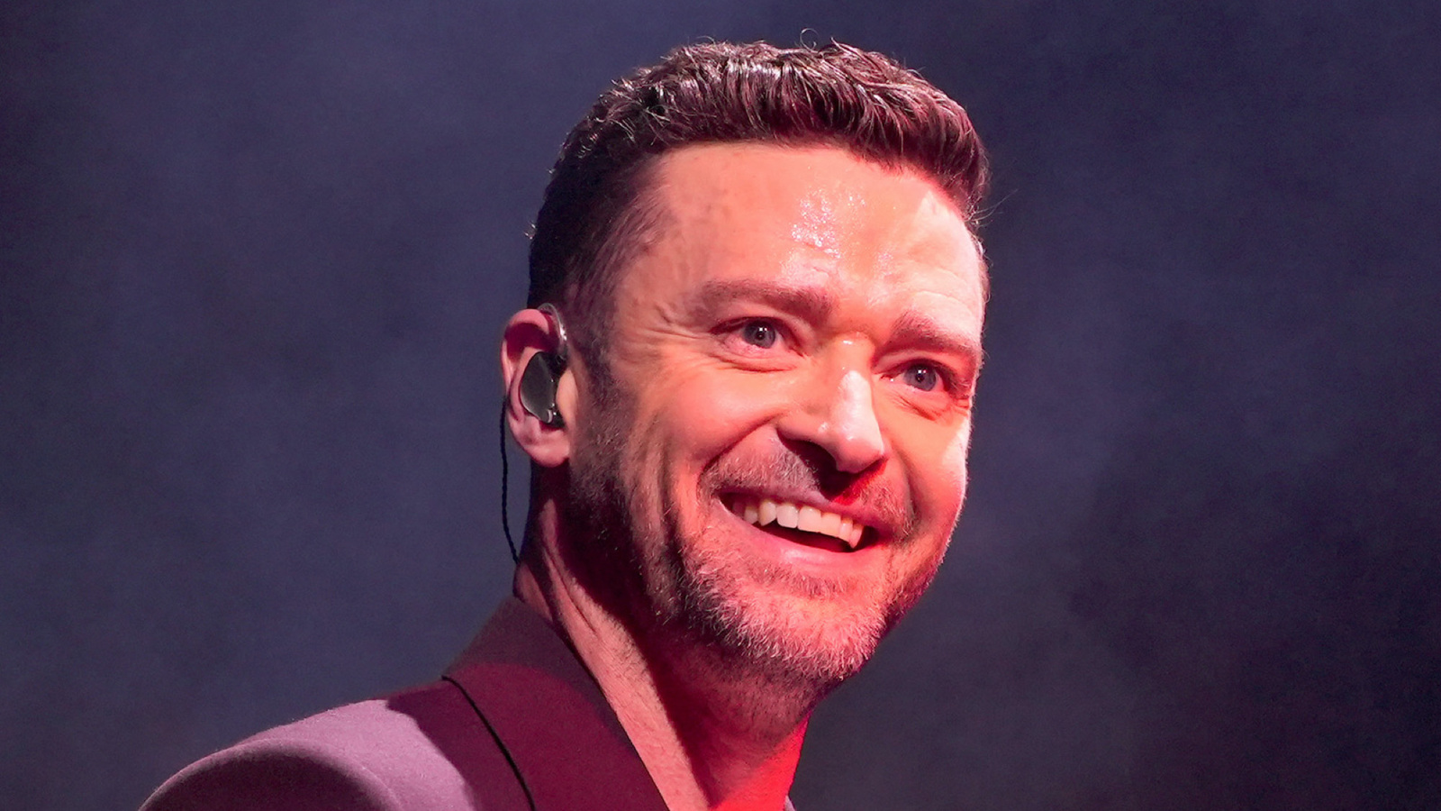 Justin Timberlake's Revealing Wardrobe Malfunction Goes Viral ...