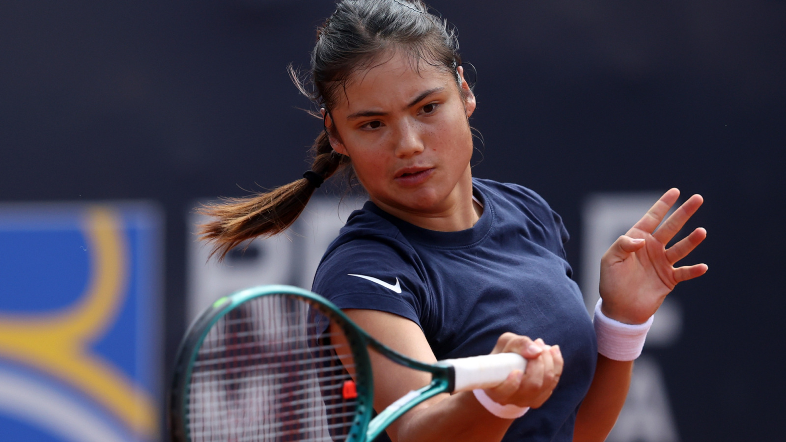 Late opponent change for Emma Raducanu as Ekaterina Alexandrova ...