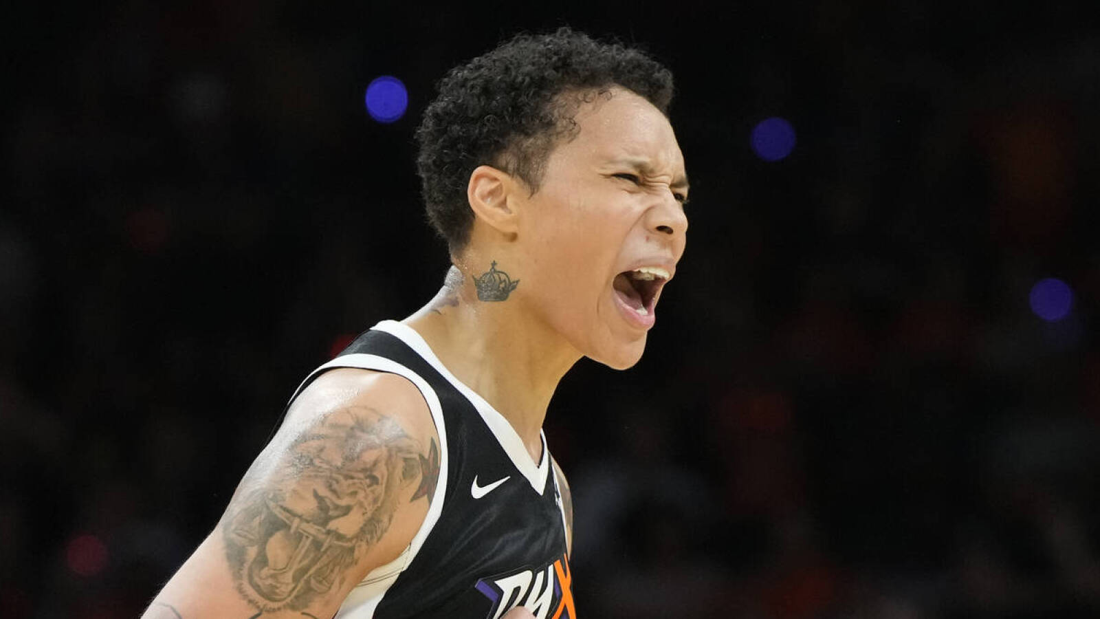 Baylor coach on Brittney Griner: 'I want to see her jersey in the ...