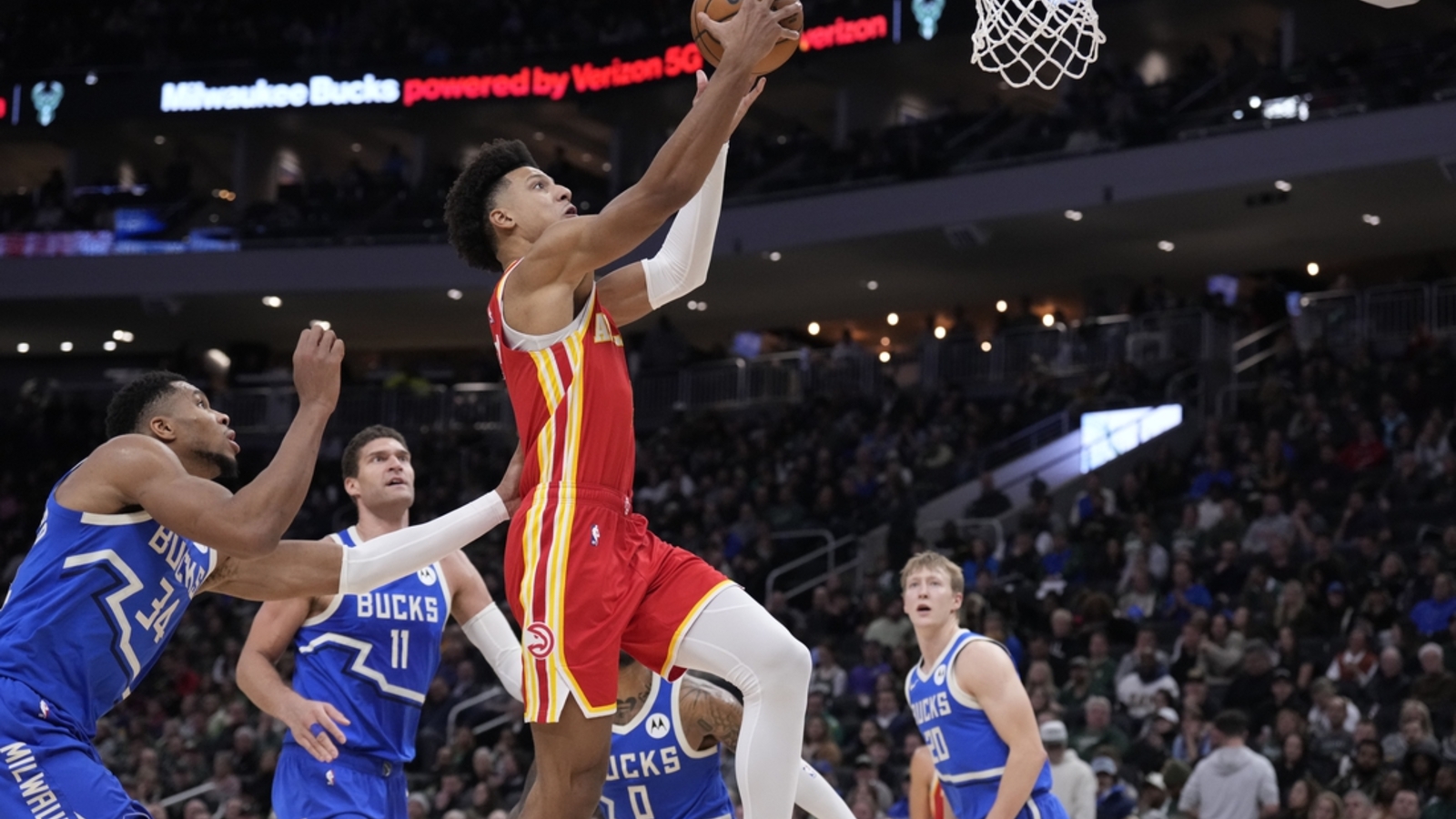 NBA roundup: Surging Hawks cool off Bucks | Yardbarker