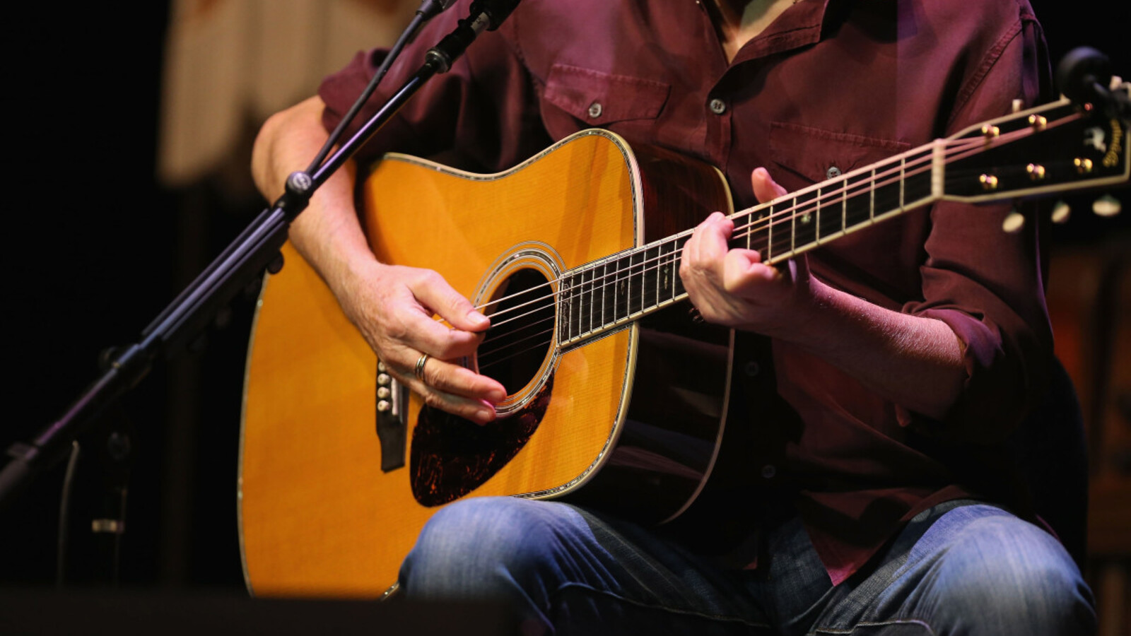 Country Music Legend Has Surgery After Having a Stroke on Stage ...