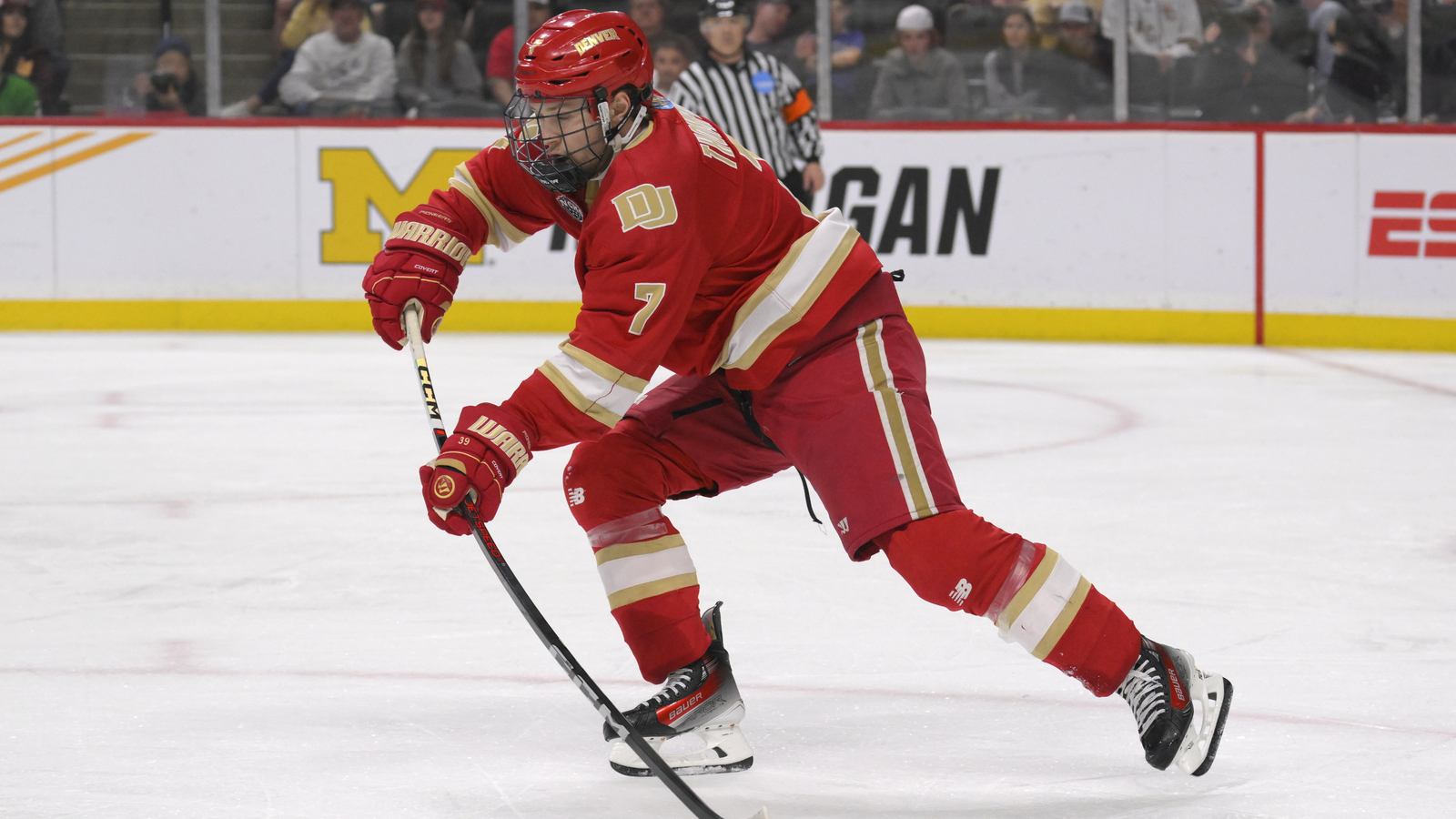 Blackhawks Prospects Shine in 2025 Hobey Baker Award Nominations | Yardbarker