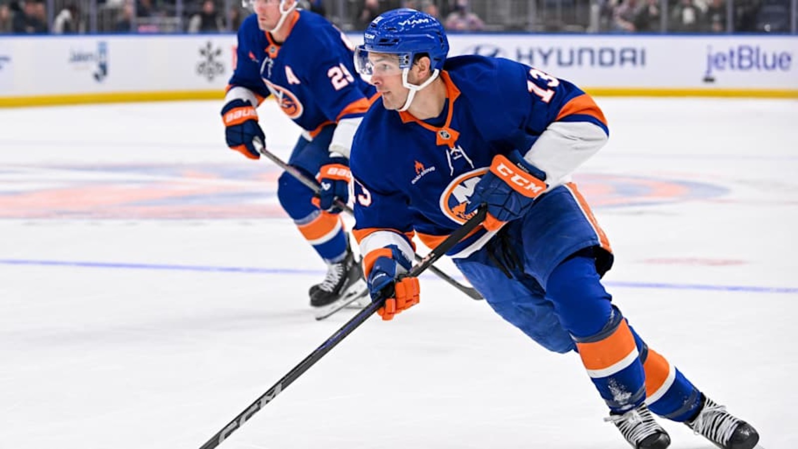 Another Key Islanders Forward Takes Step Towards Return | Yardbarker