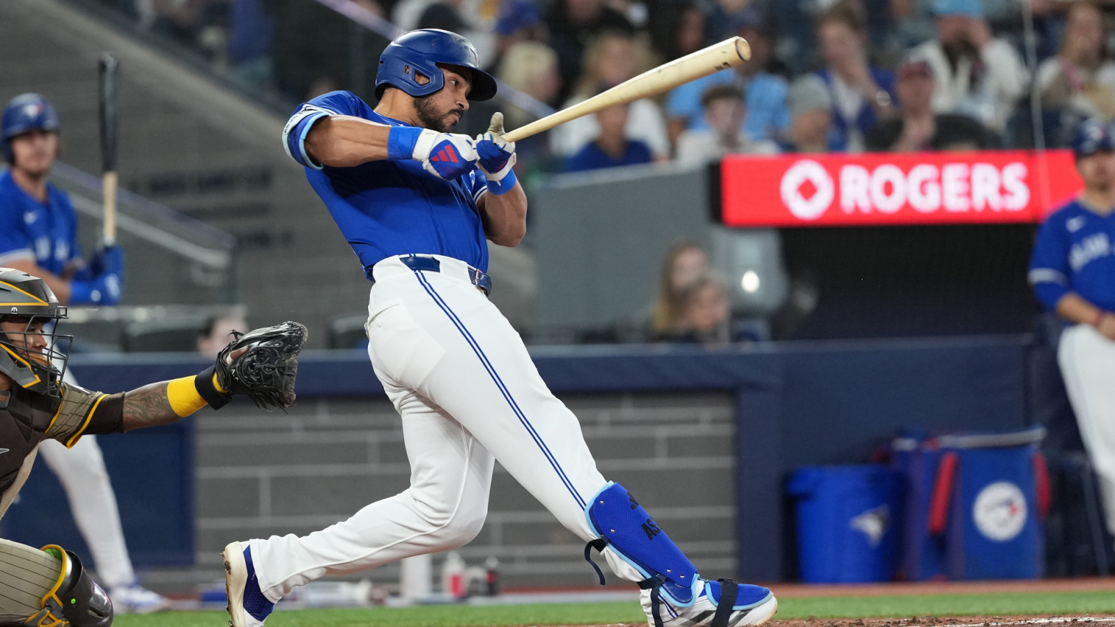 Blue Jays Switch-Hitter Santander Could be Back by September | Yardbarker