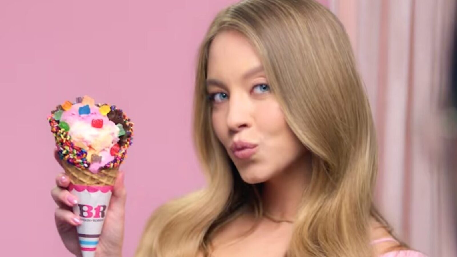 Sydney Sweeney Talks ‘Childhood Dream’ as She Stars in New Baskin ...