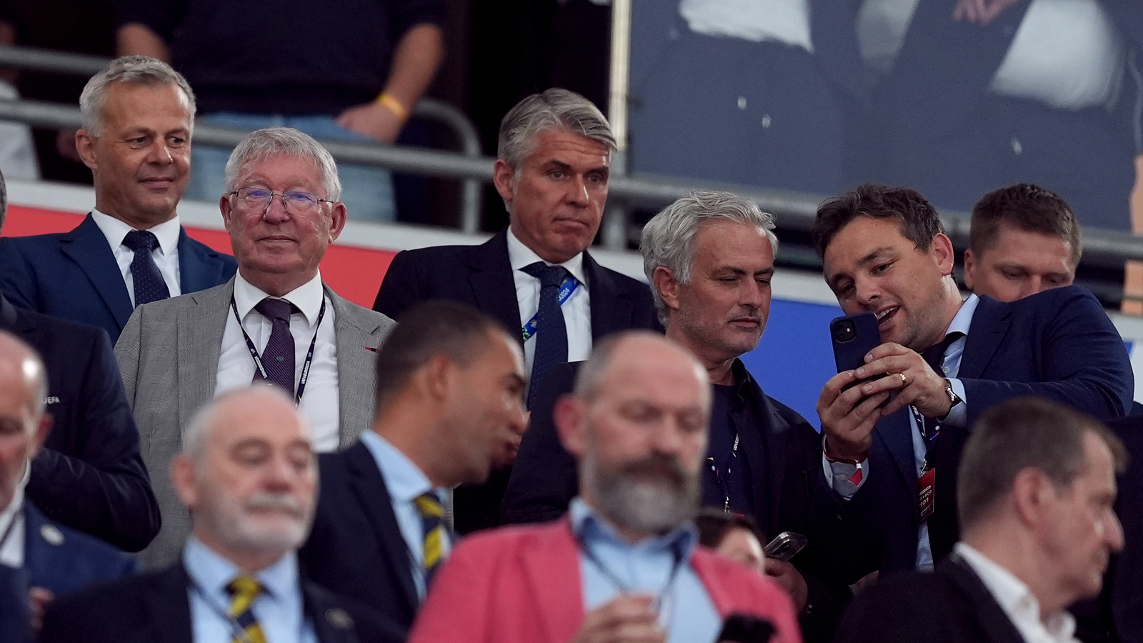 Watch: Sir Alex Ferguson chats with former Manchester United manager at ...