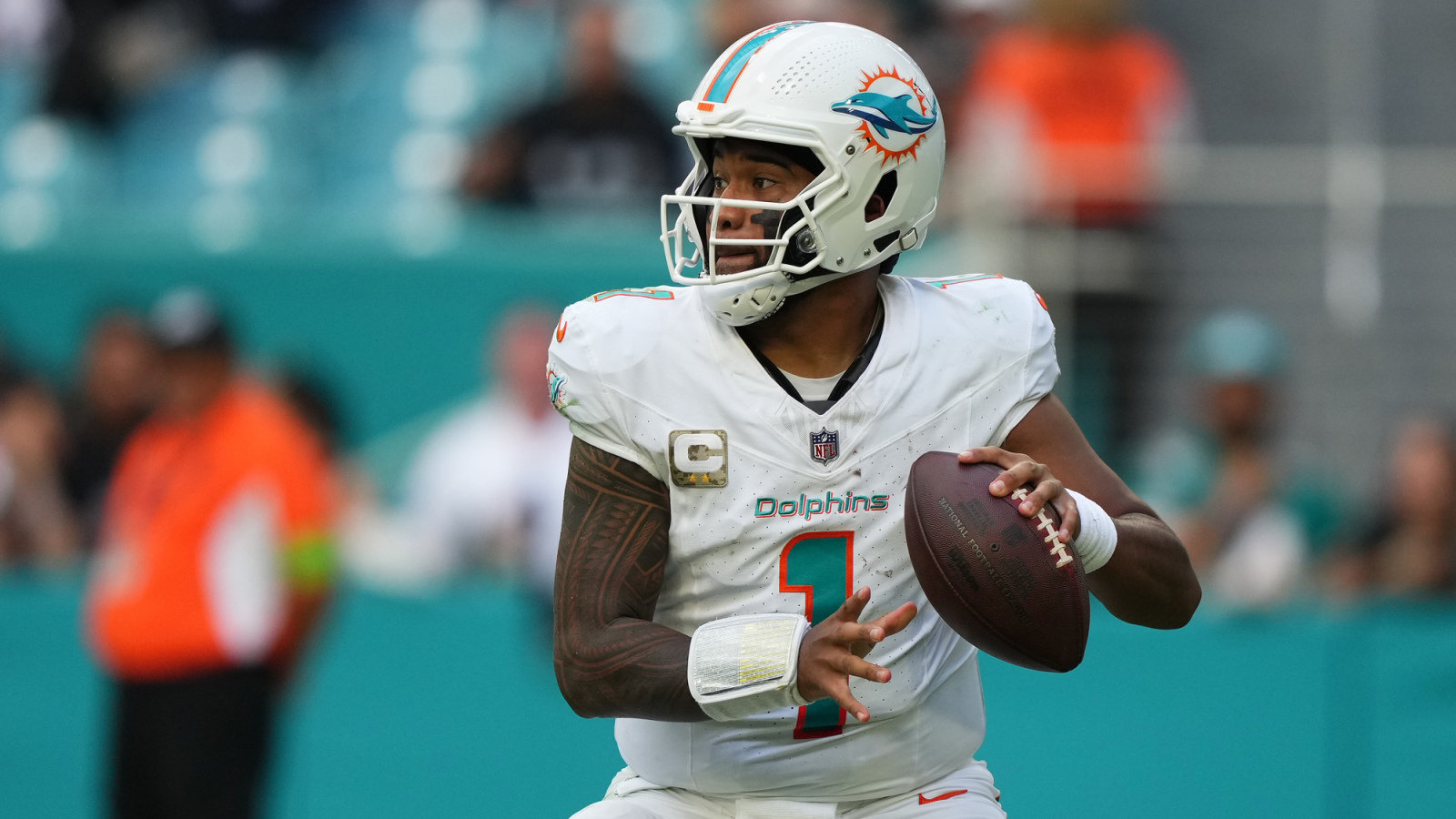 Dolphins QB Tua Tagovailoa lands huge contract extension | Yardbarker