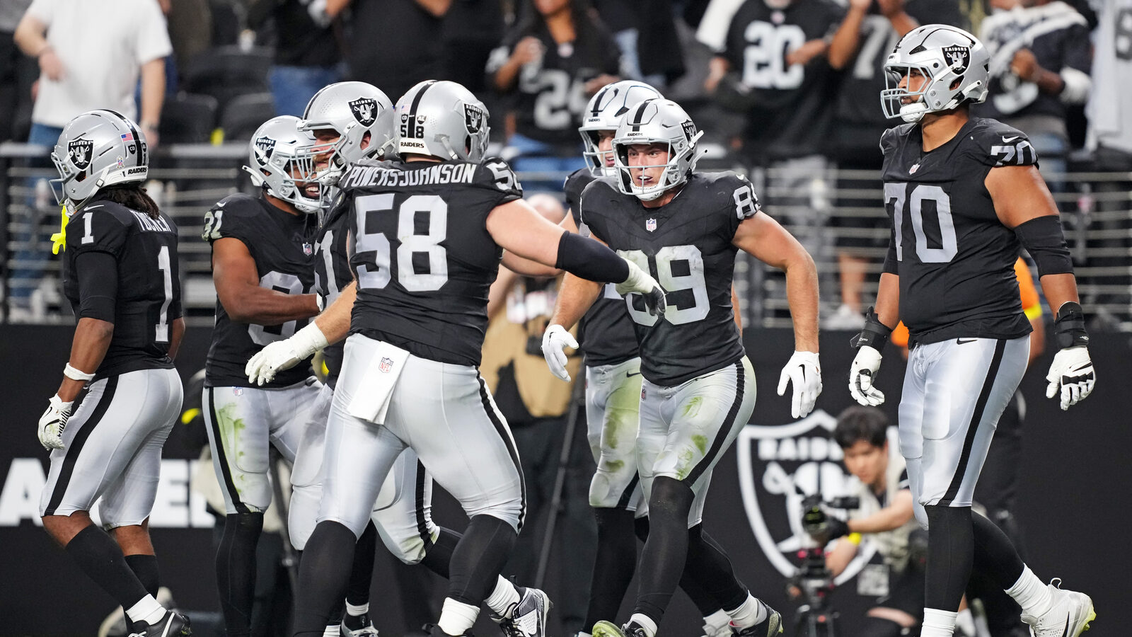 The Raiders Cannot Tackle: 3 Overreactions After Week 9 Loss | Yardbarker
