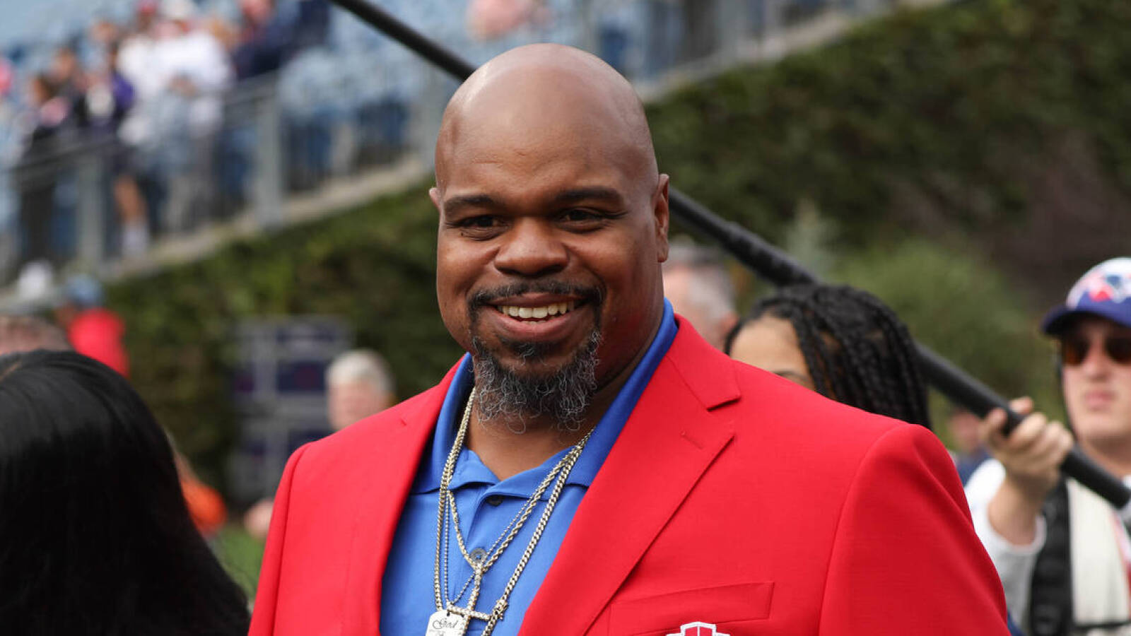 Vince Wilfork addresses 'The Dynasty' controversy, Bill Belichick ...