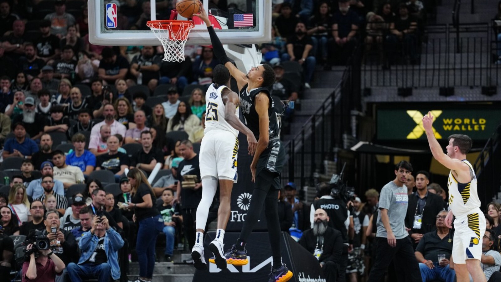Victor Wembanyama's Poster Dunk Went Viral In Pacers-Spurs Game ...