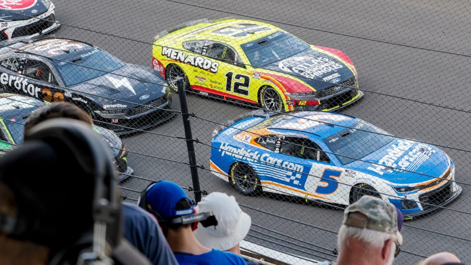 SMT Data reveals difference in Kyle Larson, Ryan Blaney restart ...