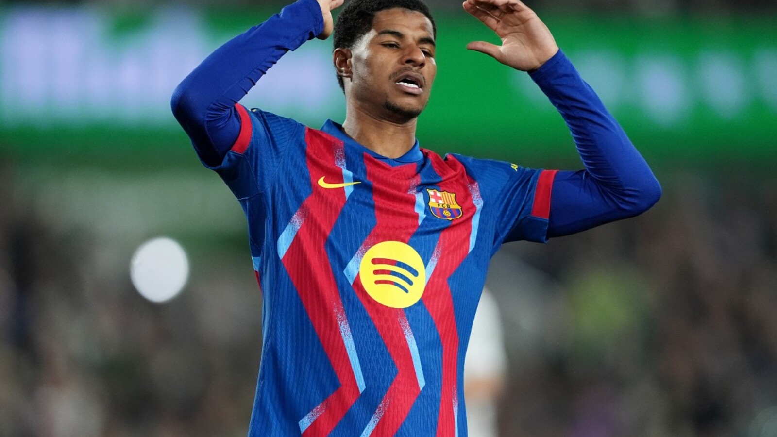 Marcus Rashford offered hope of Premier League return despite Barcelona ...