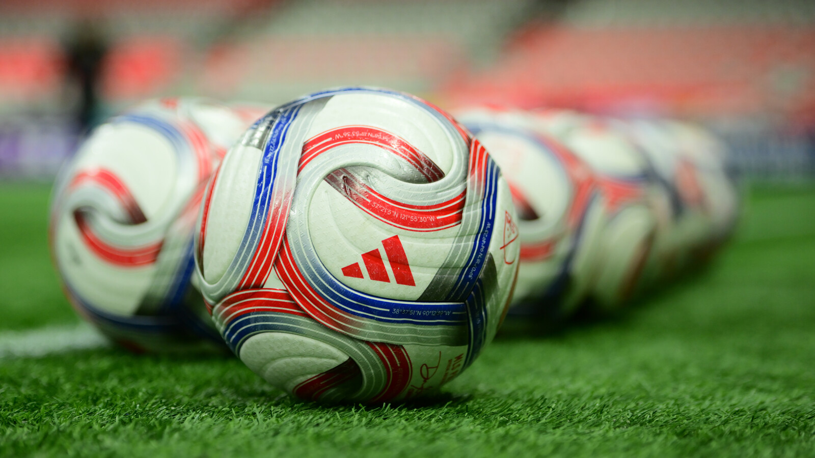 Manchester United expected to add two big names to manager wishlist ...