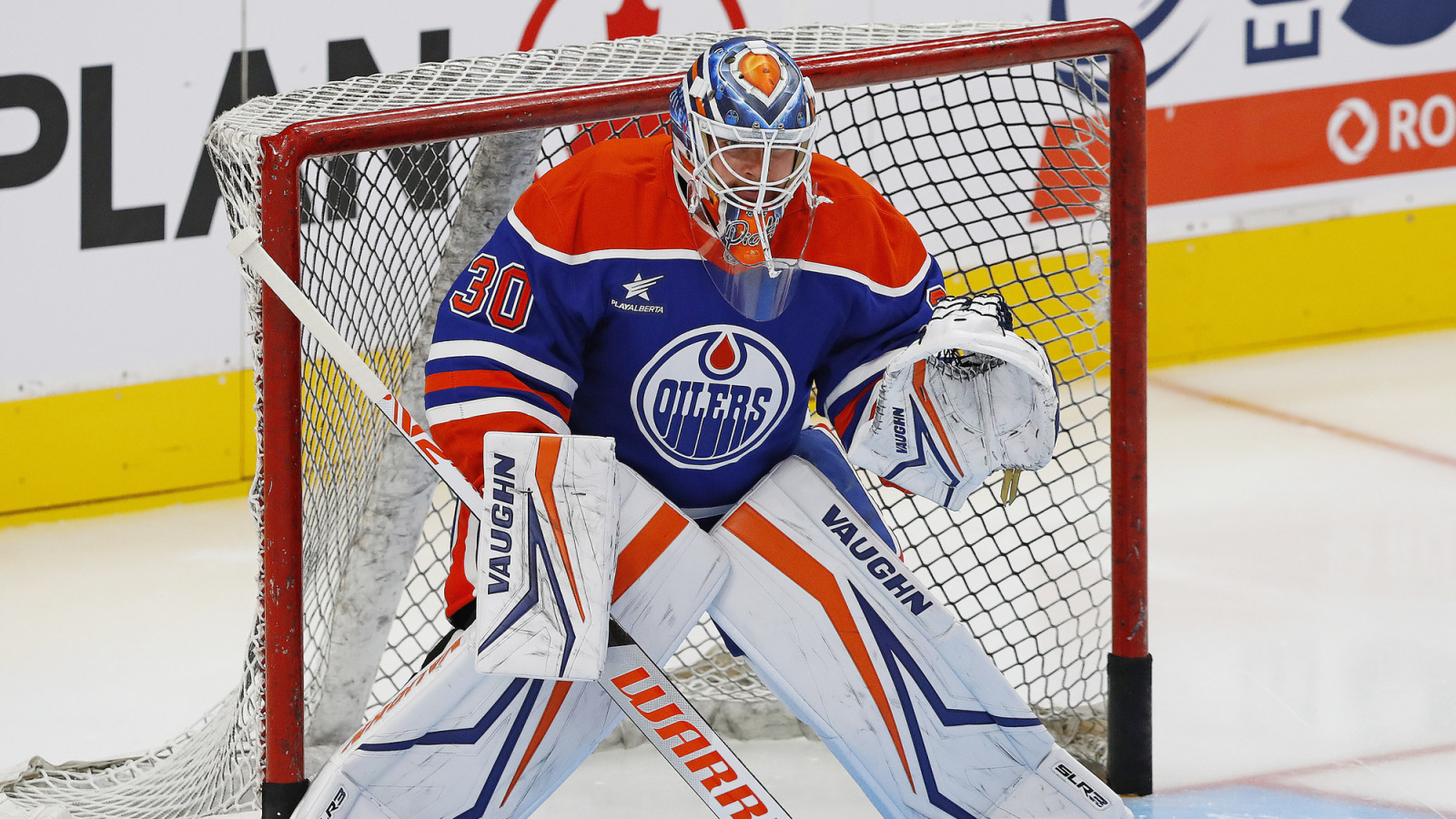 Calvin Pickard Back for Oilers: Hints at Big Role This Season | Yardbarker