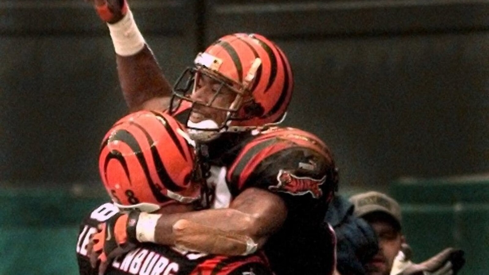 Corey Dillon's Bengals Ring of Honor induction is definitive proof that time heals all | Yardbarker