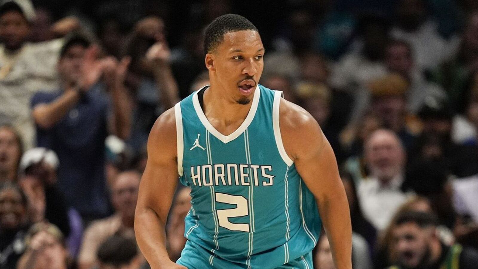 Watch: Grant Williams tackles Jayson Tatum, gets ejected | Yardbarker