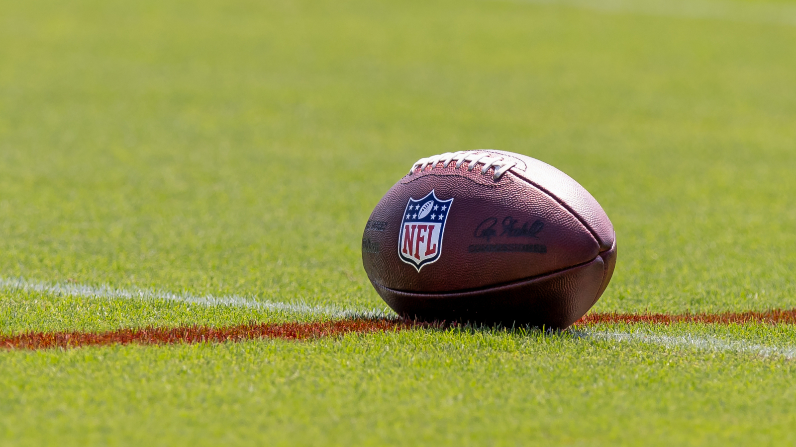 Technology to replace NFL's 'chain gang' has uninspiring debut | Yardbarker