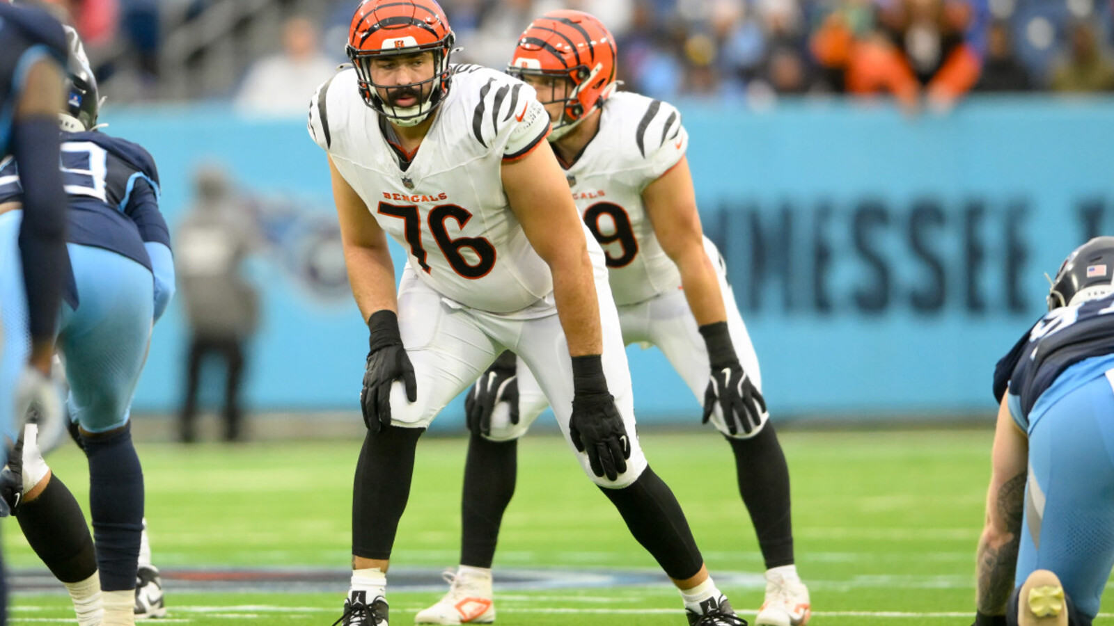 The Lions are signing another giant offensive lineman with ties to ...