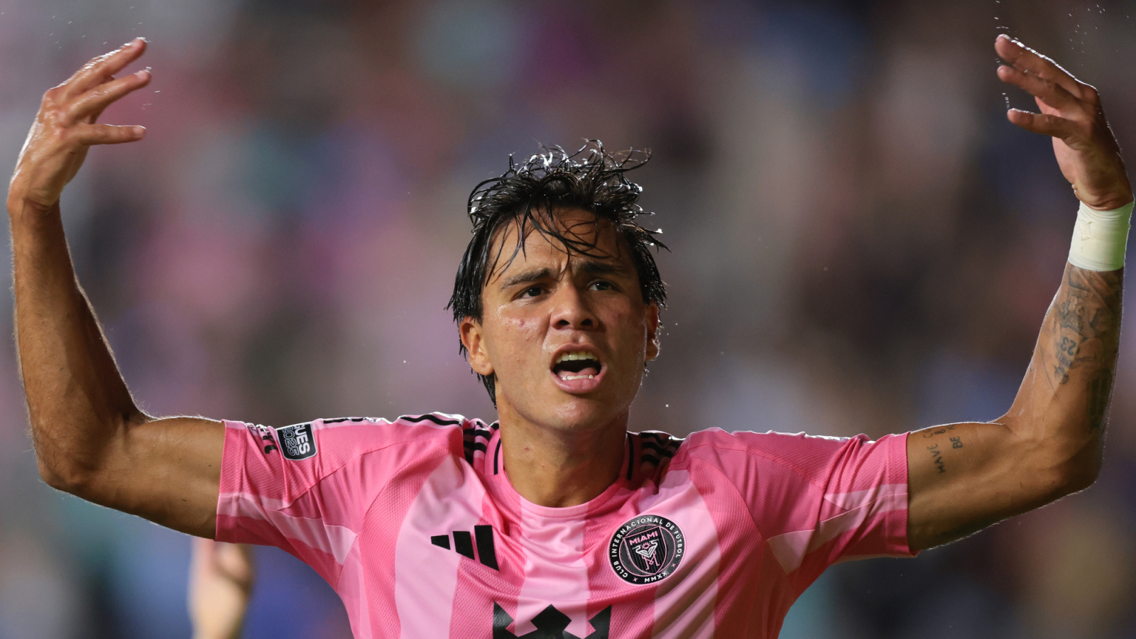 Inter Miami courts controversy, clinches Leagues Cup final berth ...