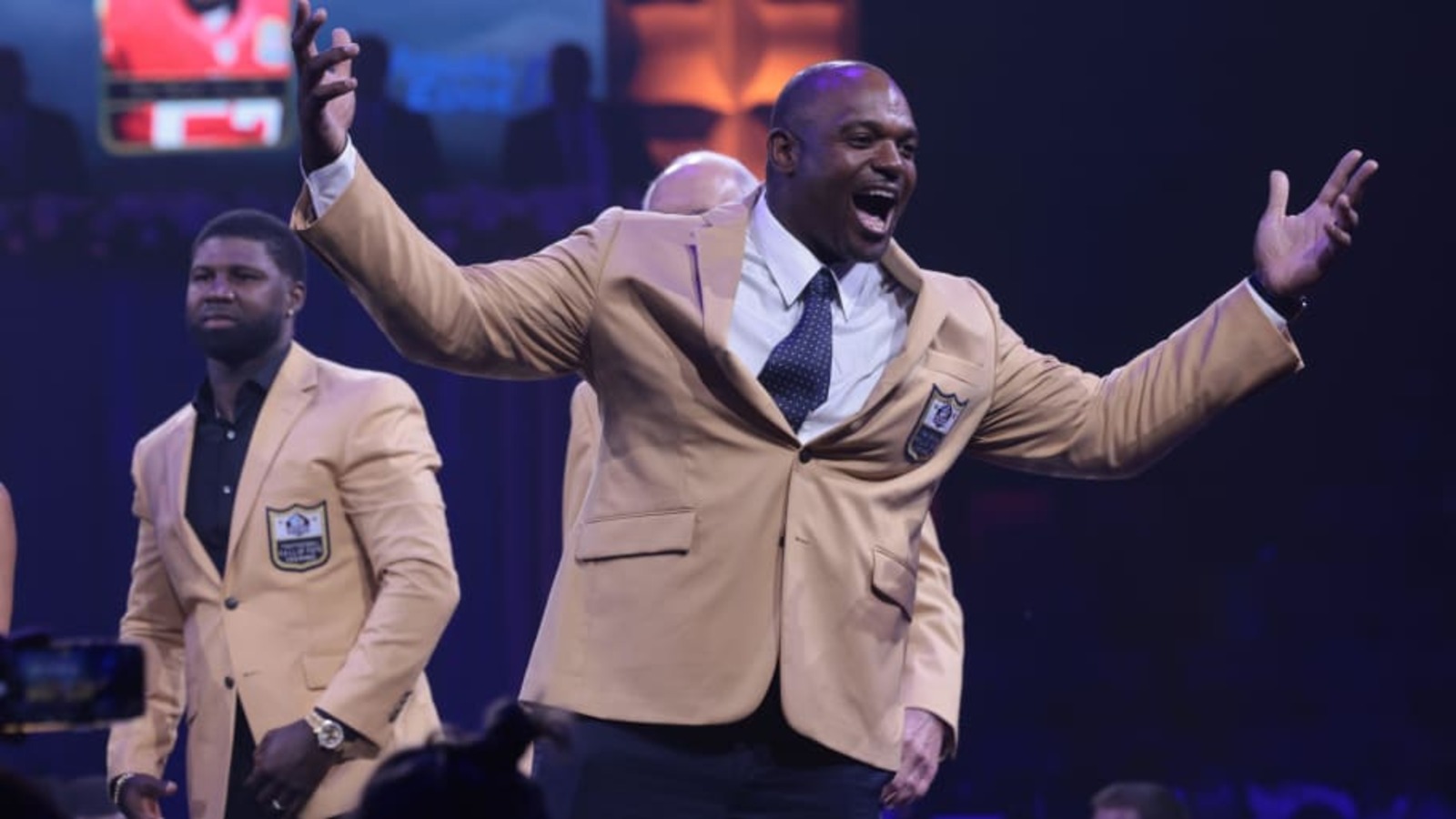 Dwight Freeney Celebrates Falcons During Pro Football Hall of Fame ...