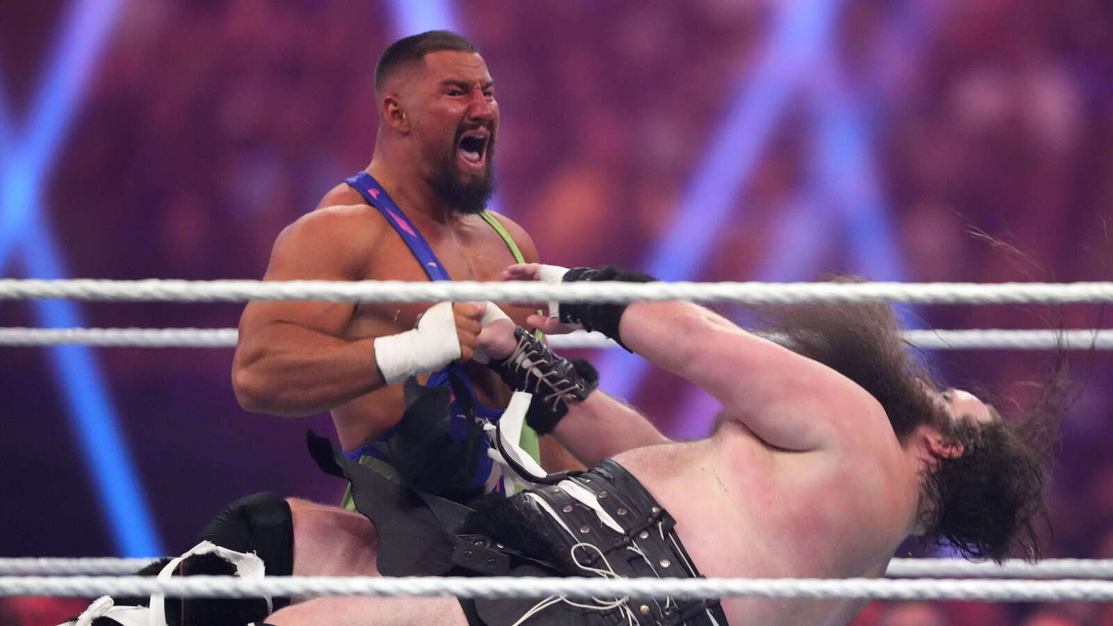 Fan footage captures Bron Breakker making his WWE Hall of Famer dad and ...