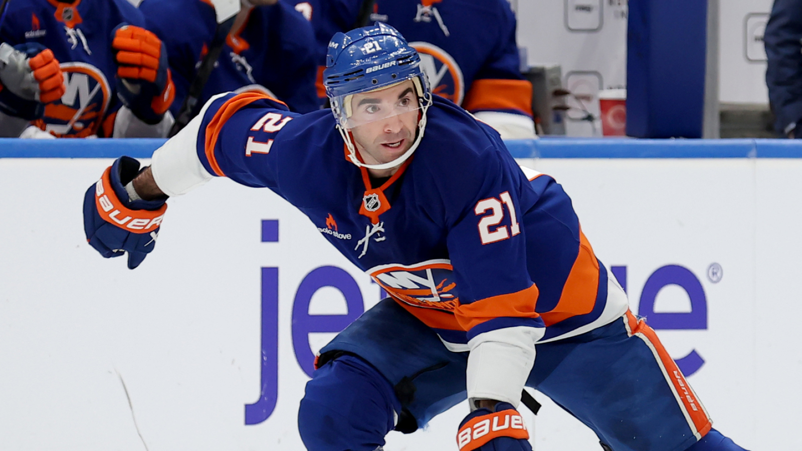 Islanders have offered extension to veteran winger | Yardbarker