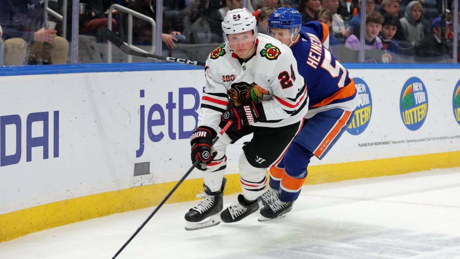 Chicago Blackhawks 2025-26 Player Grades: Sam Lafferty | Yardbarker