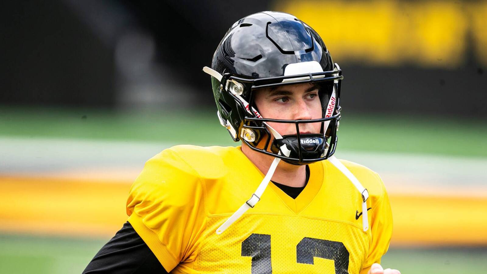 Analyst sees potential for Iowa to be ‘total fiasco’ | Yardbarker