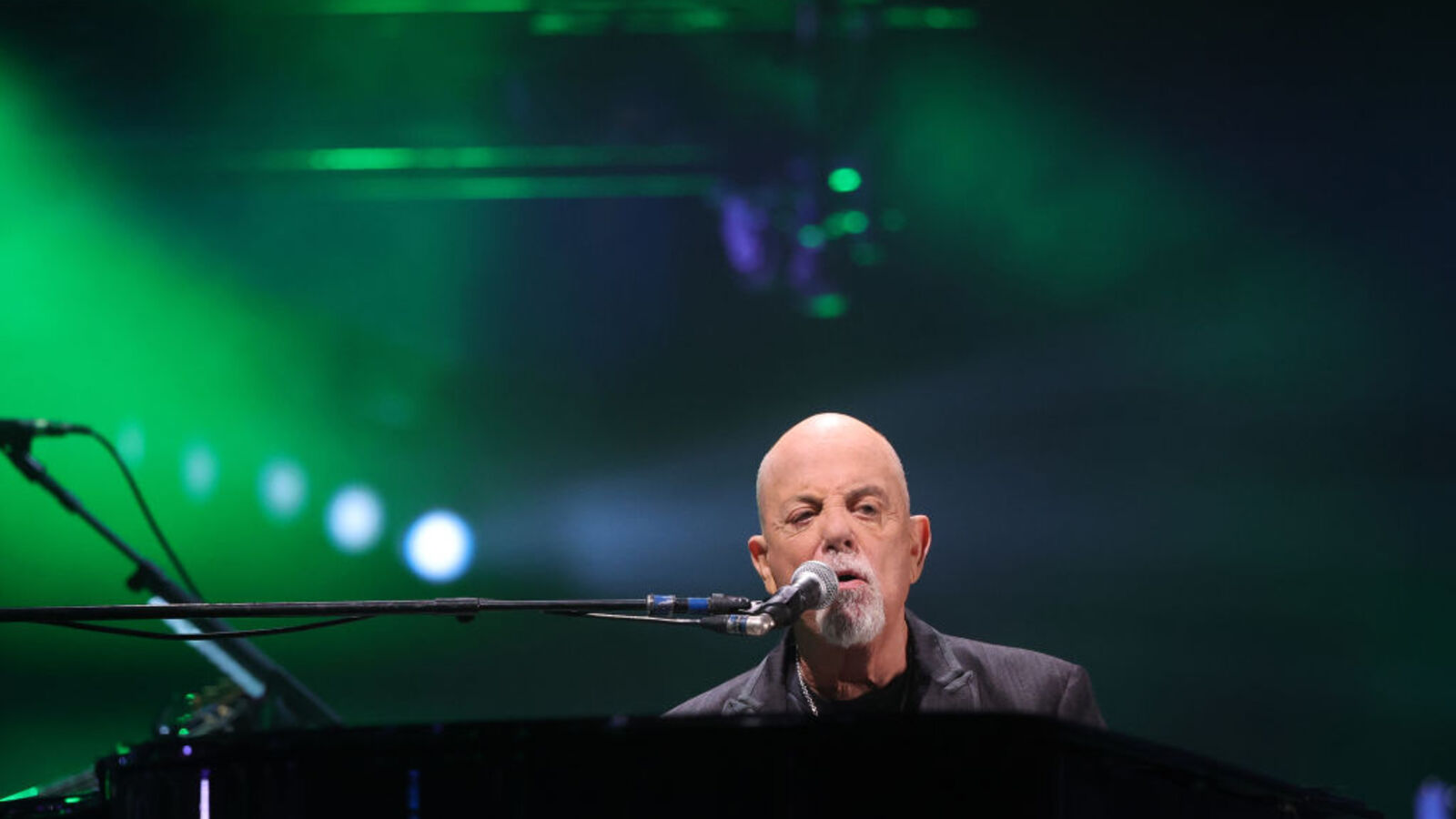 Billy Joel Breaks Silence on Brain Condition: 'My Balance Sucks' | Yardbarker