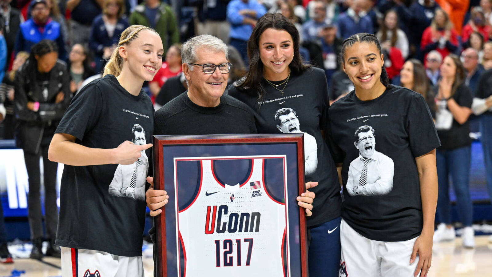UConn brings out goat after Geno Auriemma makes NCAA history | Yardbarker