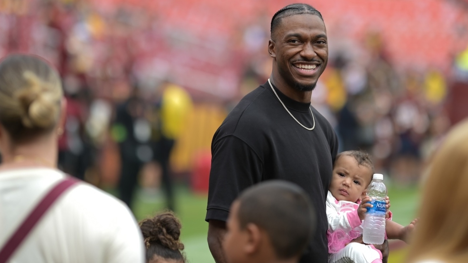 Robert Griffin III calls for Cleveland Browns to trade Shedeur Sanders ...
