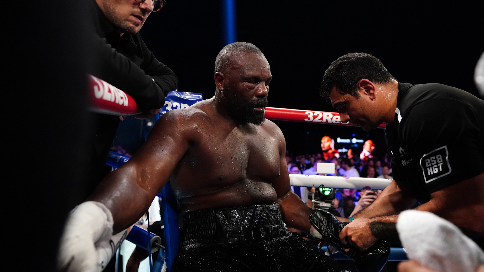 Chisora Drops Joyce To Win A Unanimous Decision | Yardbarker