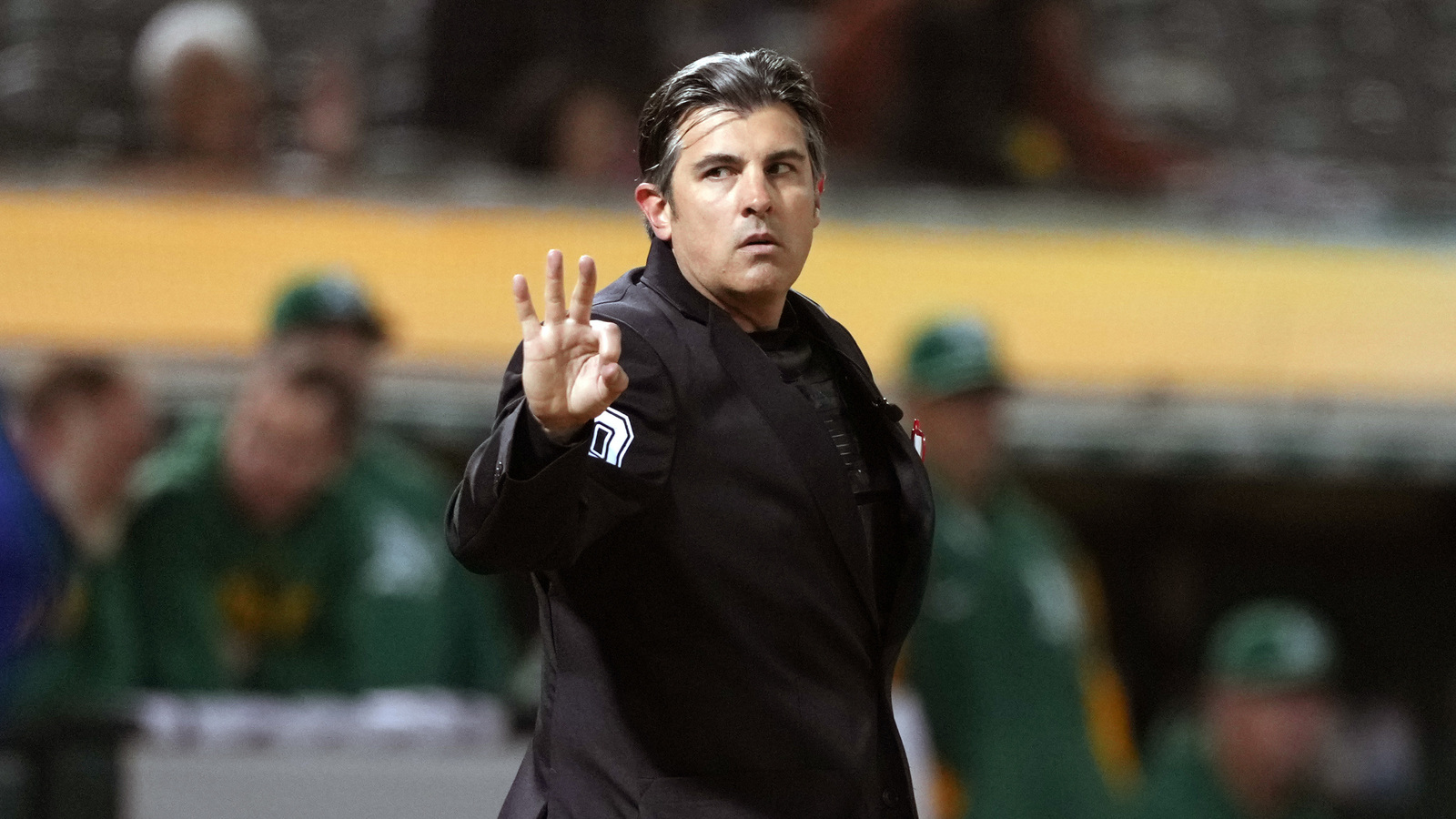 MLB umpire calls ultra-rare 'perfect game' | Yardbarker