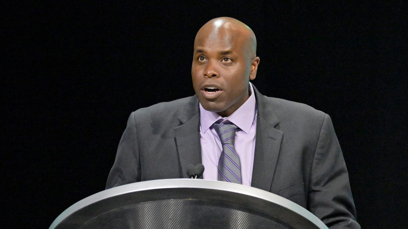Sharks General Manager Mike Grier Shockingly Makes First Overall Pick ...